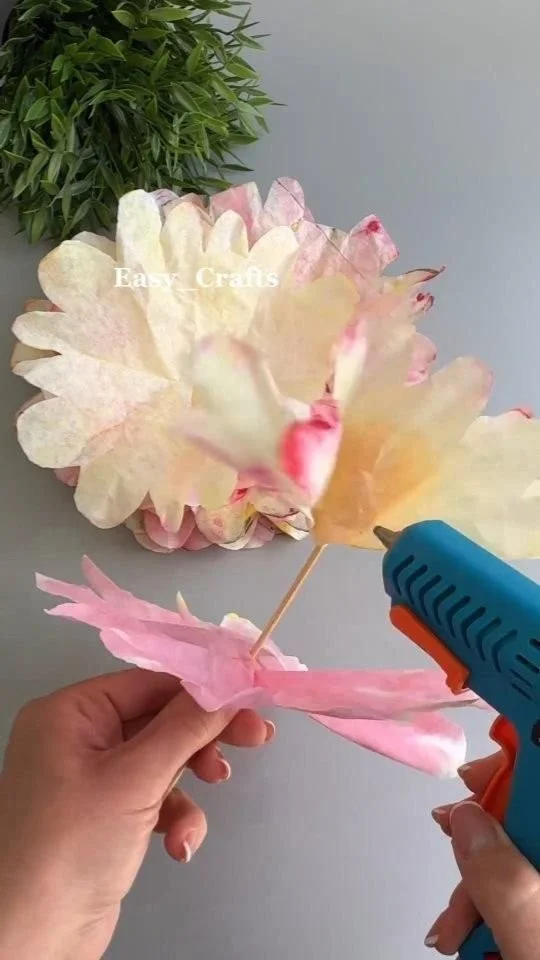 Large Coffee Filter Flowers DIY [Video] | Coffee Filter Coral Reef DIY ...